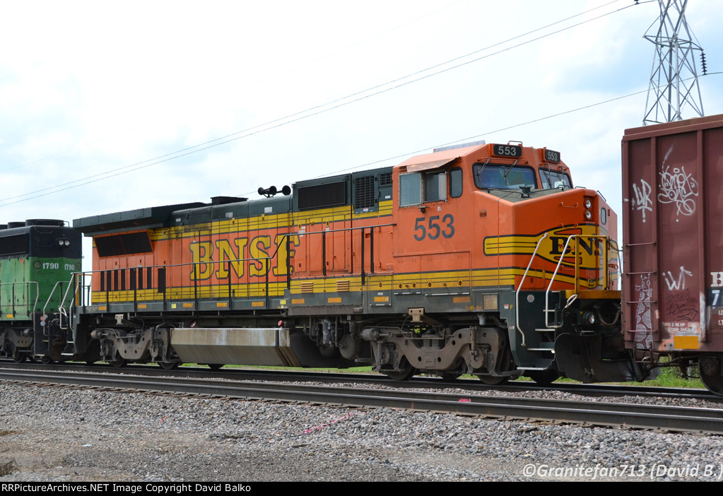 BNSF 553